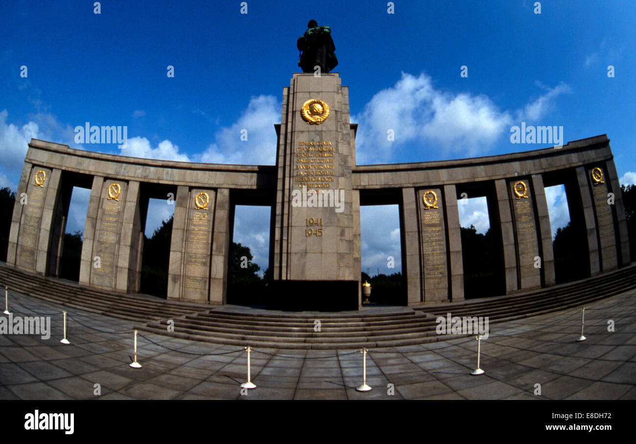 Soviet War Memorial Berlin Stock Photo - Alamy