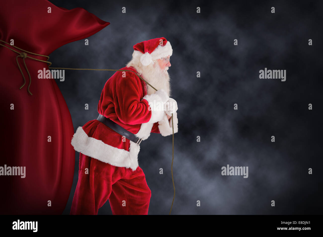 Pulling rope hi-res stock photography and images - Alamy