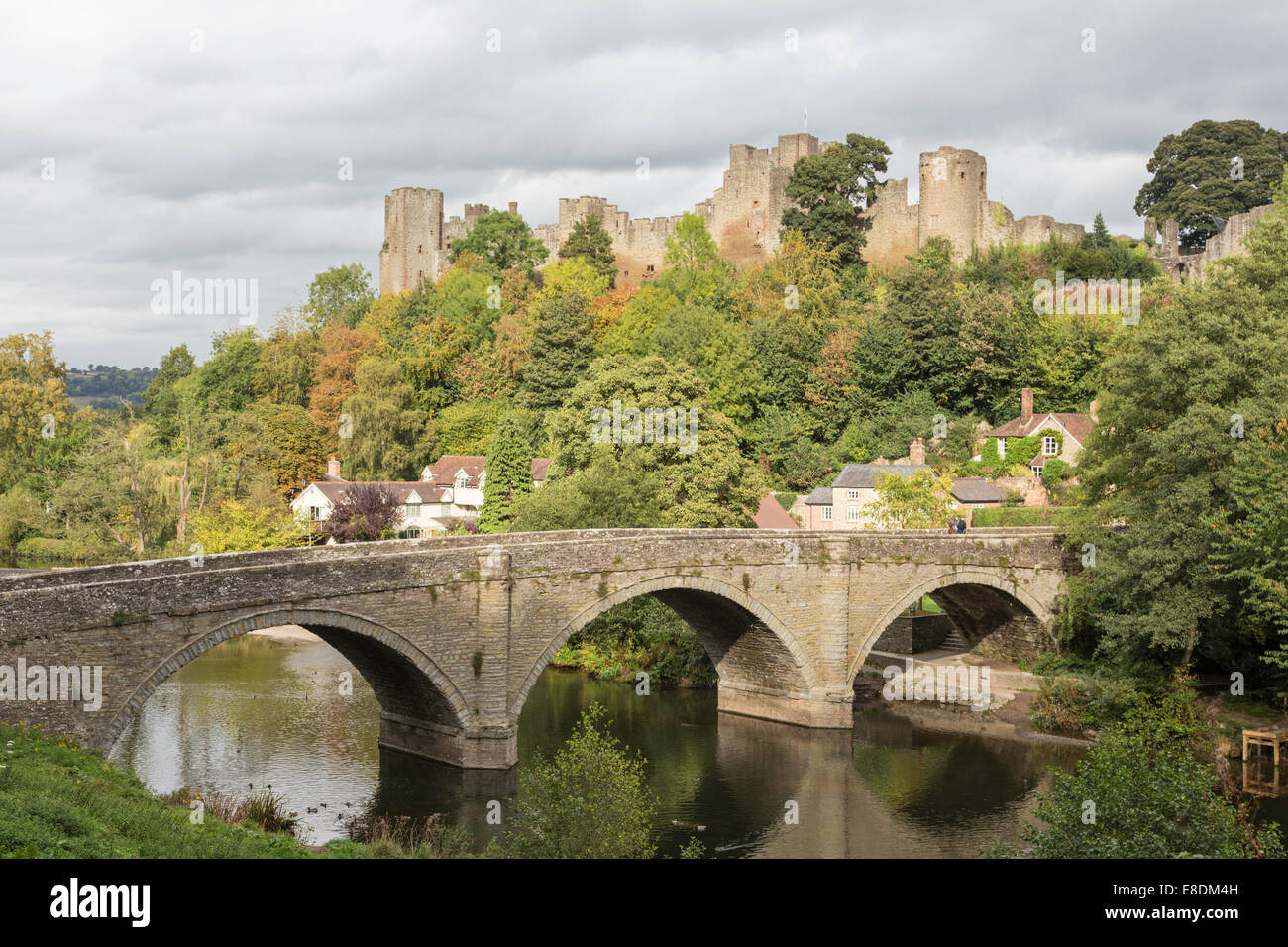 Dinham bridge and ludlow castle hi-res stock photography and images - Alamy