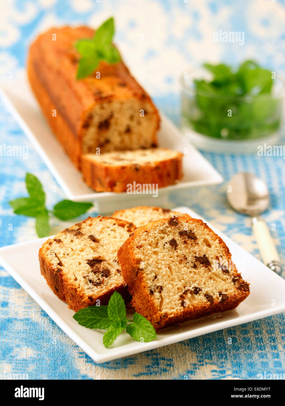Sponge cake with Greek yogurt and chocolate chunks. Recipe available ...