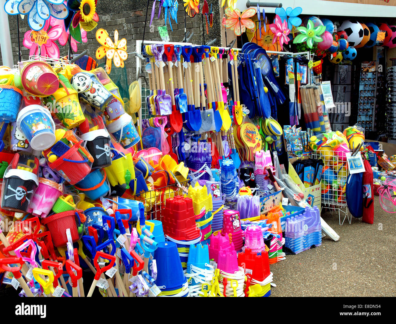 Beach essentials hi-res stock photography and images - Alamy