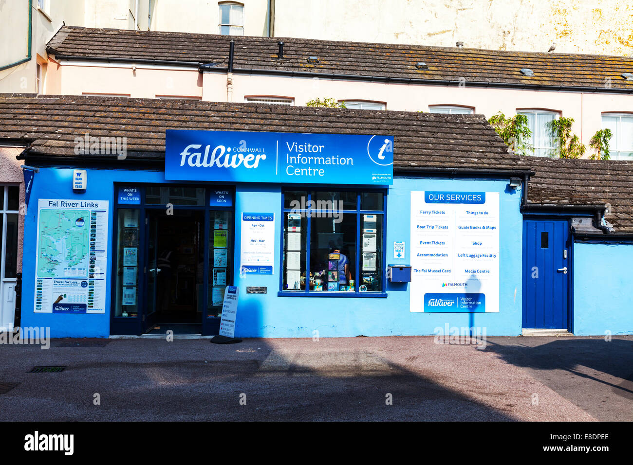 Information centre building hi-res stock photography and images - Alamy
