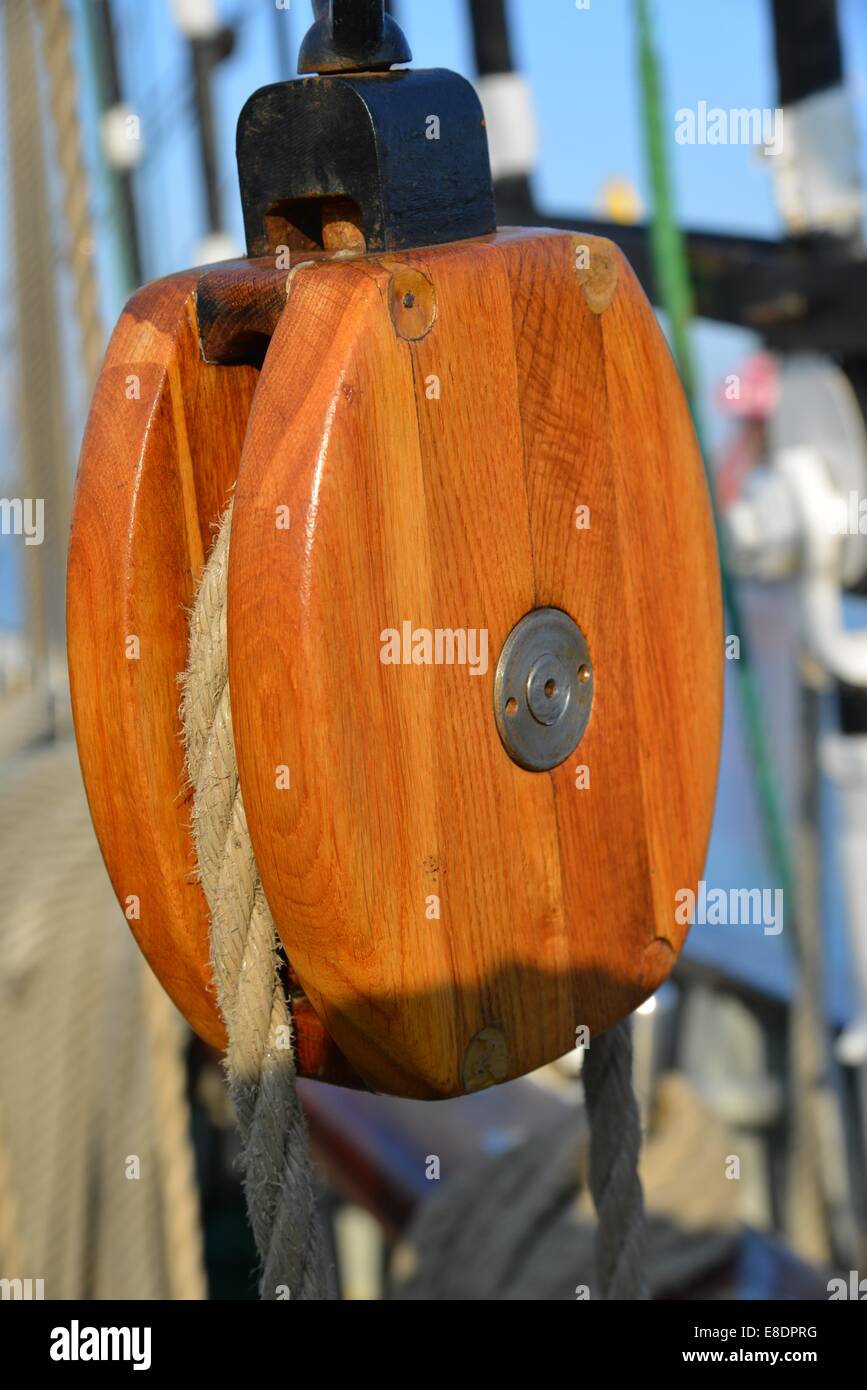 Rigging of an old sailing vessel Stock Photo - Alamy