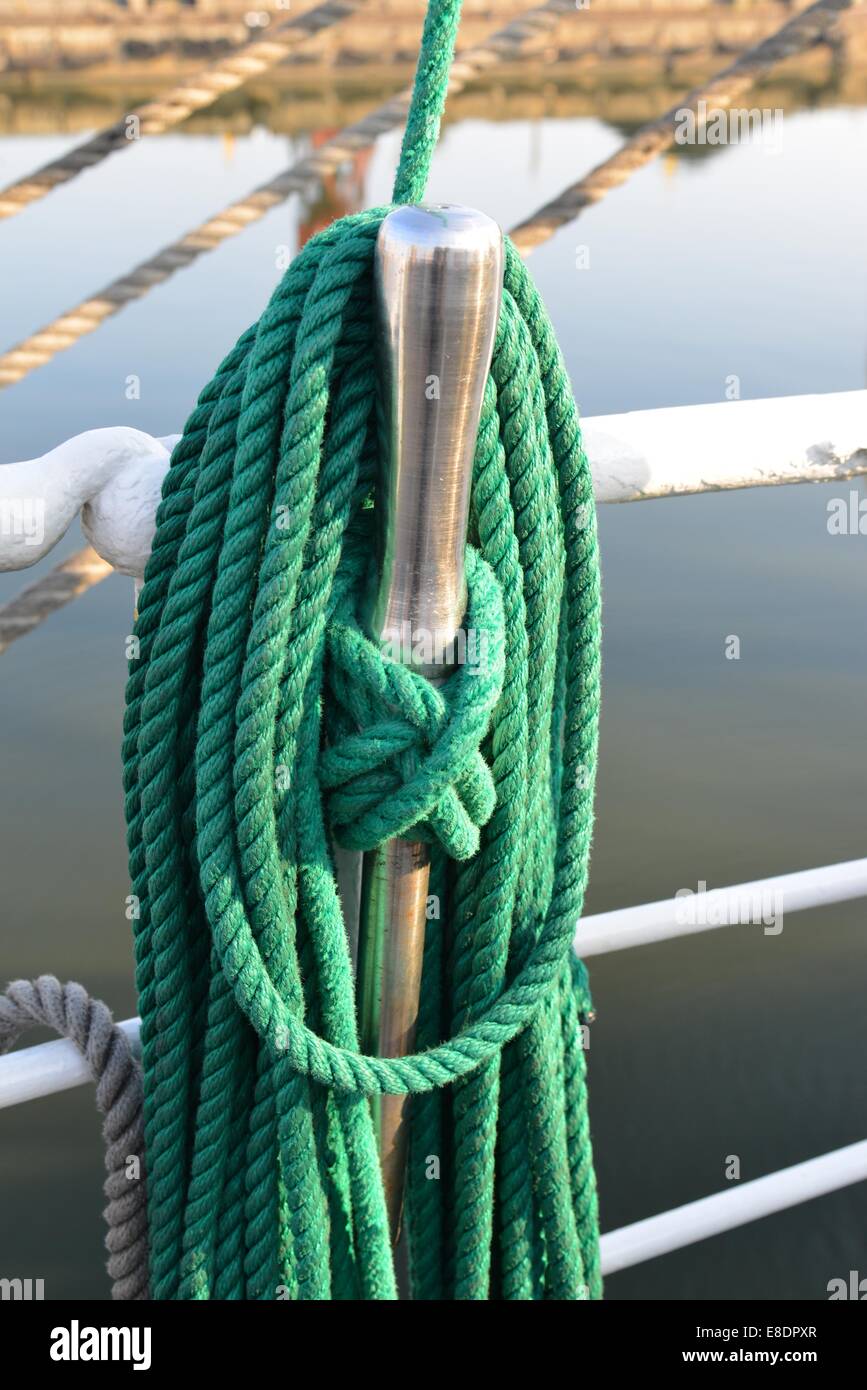 Rigging of an old sailing vessel Stock Photo - Alamy Rigging of an old sailing vessel Stock Photo - Alamy