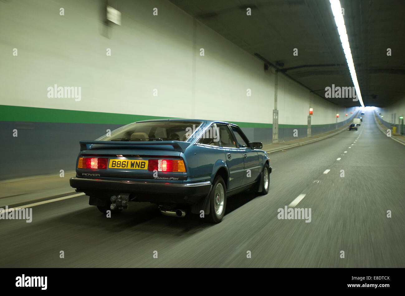 1984 Rover SD1 Classic British V8 powered executive car driving Stock ...