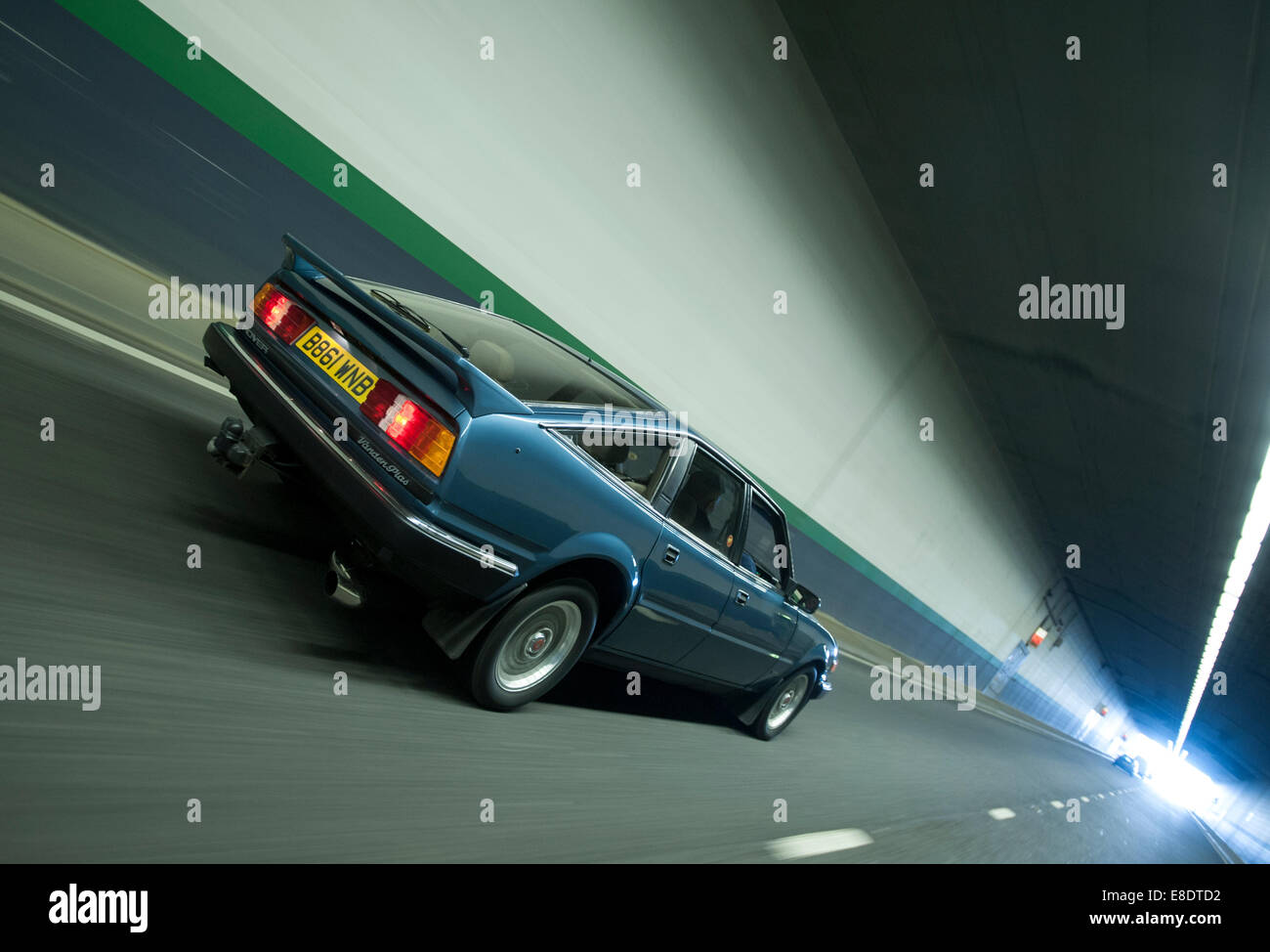 1984 Rover SD1 Classic British V8 powered executive car driving Stock ...