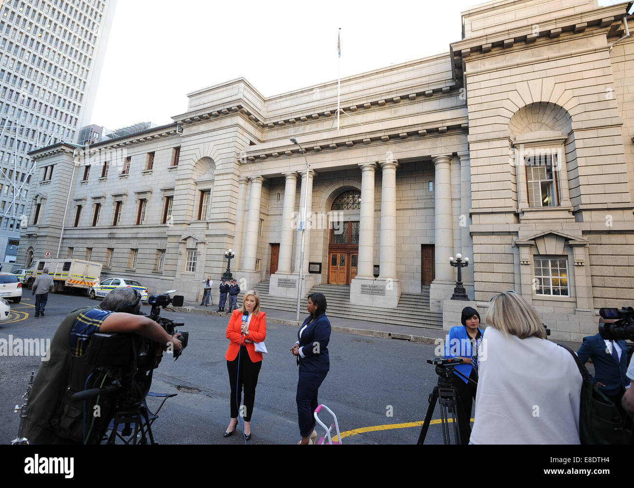 Cape Town, South Africa. 6th October, 2014. journalists broadcasting ...