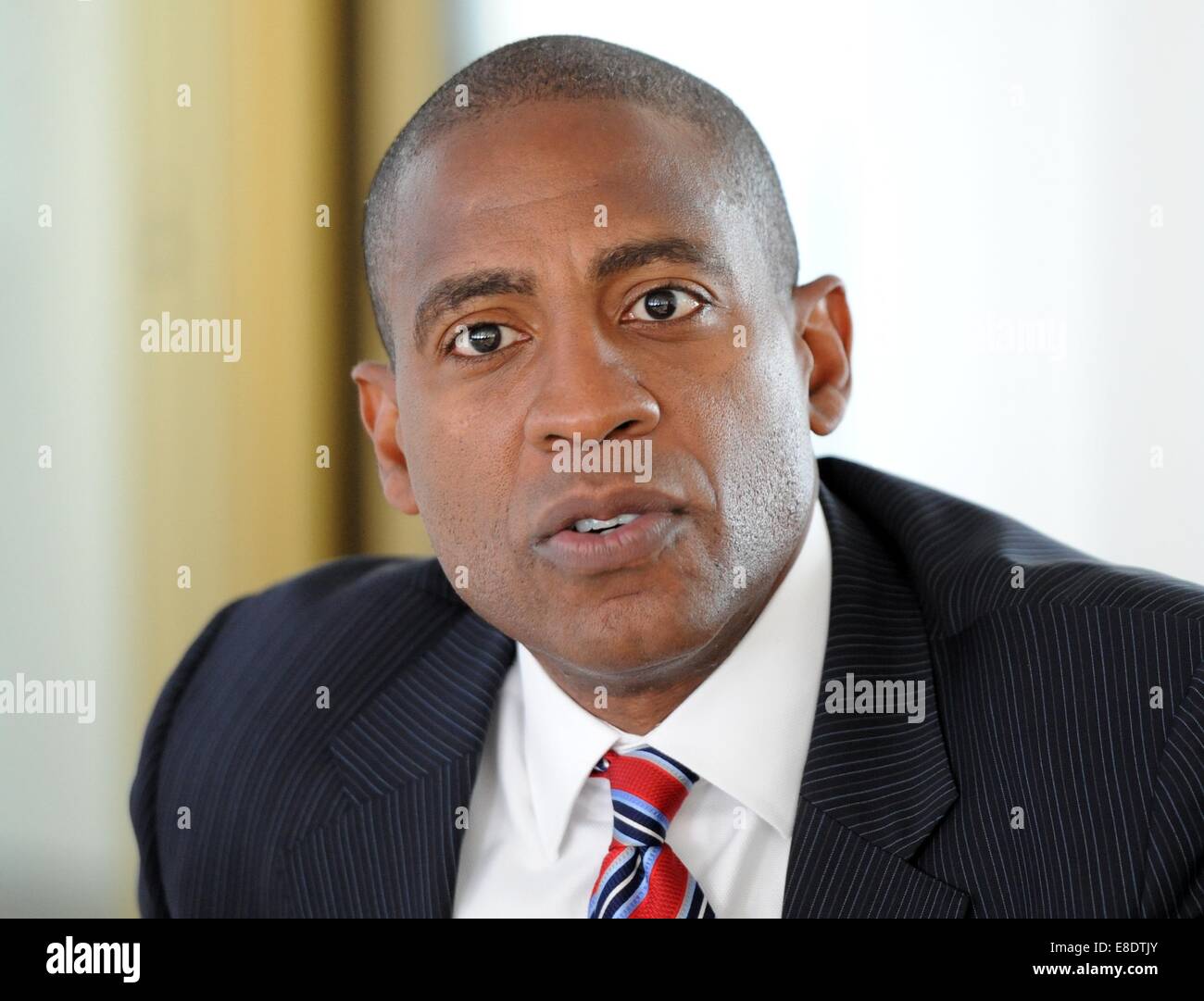 Carlos Watson, founder of the US online magazine OZY.com, talks in ...