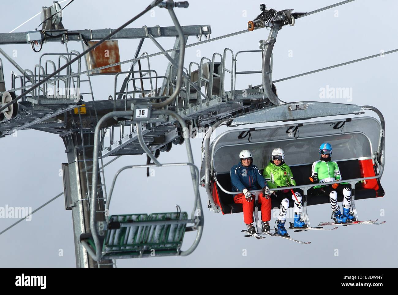 Flattach, Austria. 06th Oct, 2014. German ski racers Viktoria ...