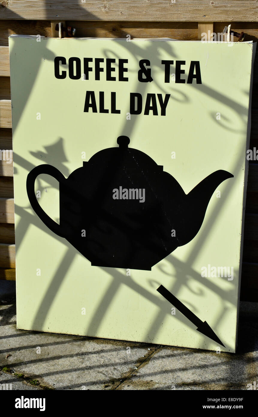 Teapot tea cup sign hi-res stock photography and images - Alamy