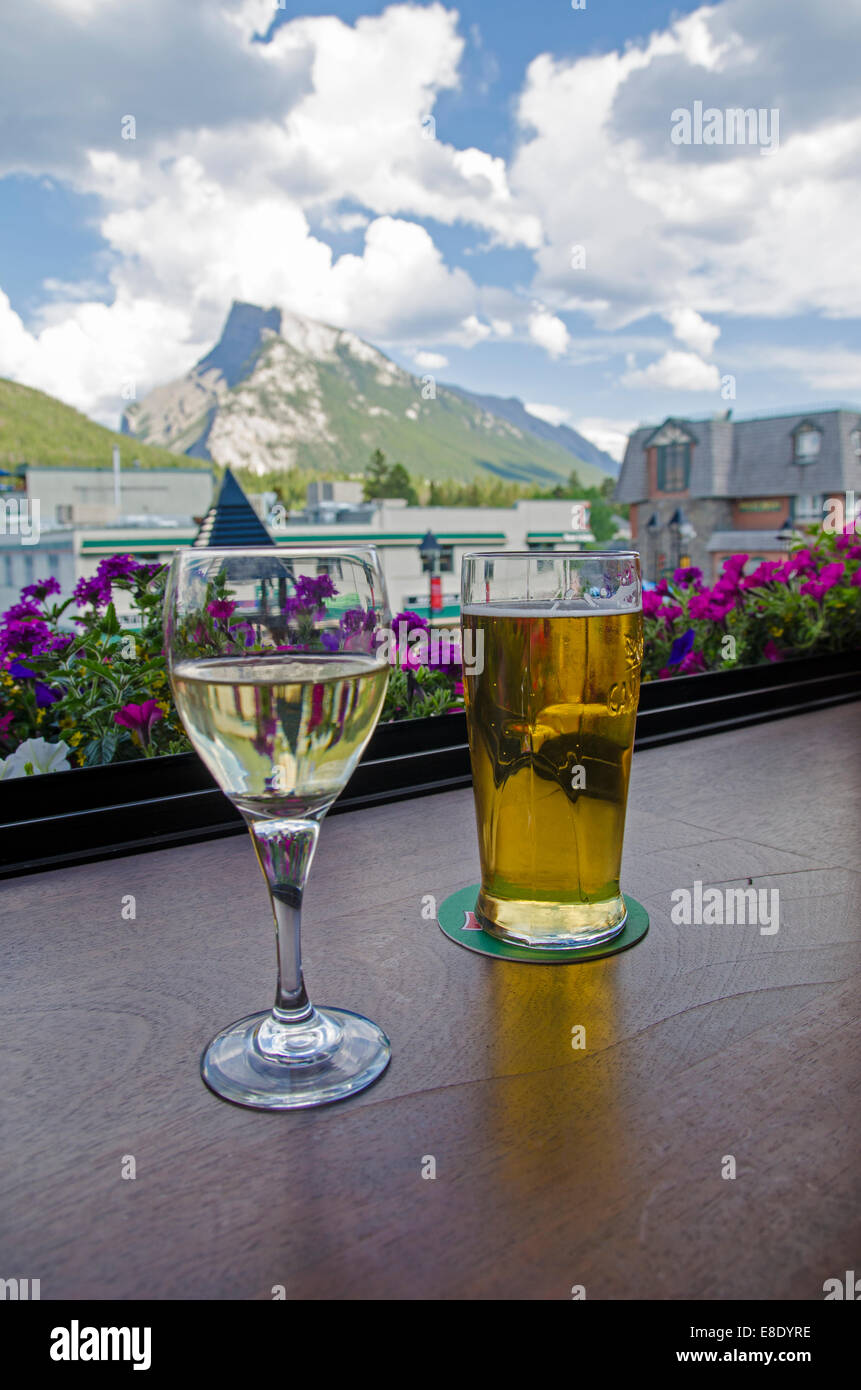 Canada banff beer hi-res stock photography and images - Alamy