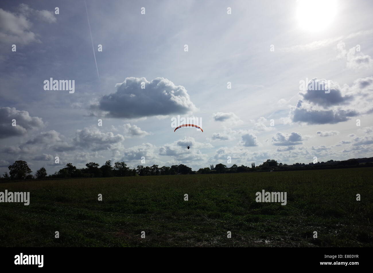Landing a glider hi-res stock photography and images - Alamy