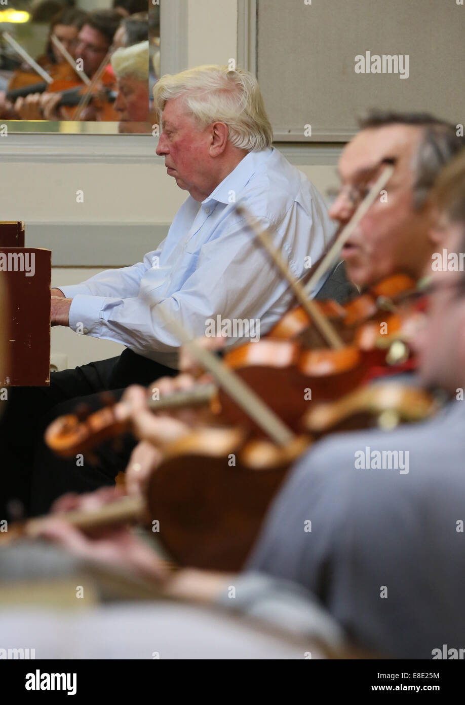 Gerhard ertl nobel hi-res stock photography and images - Alamy