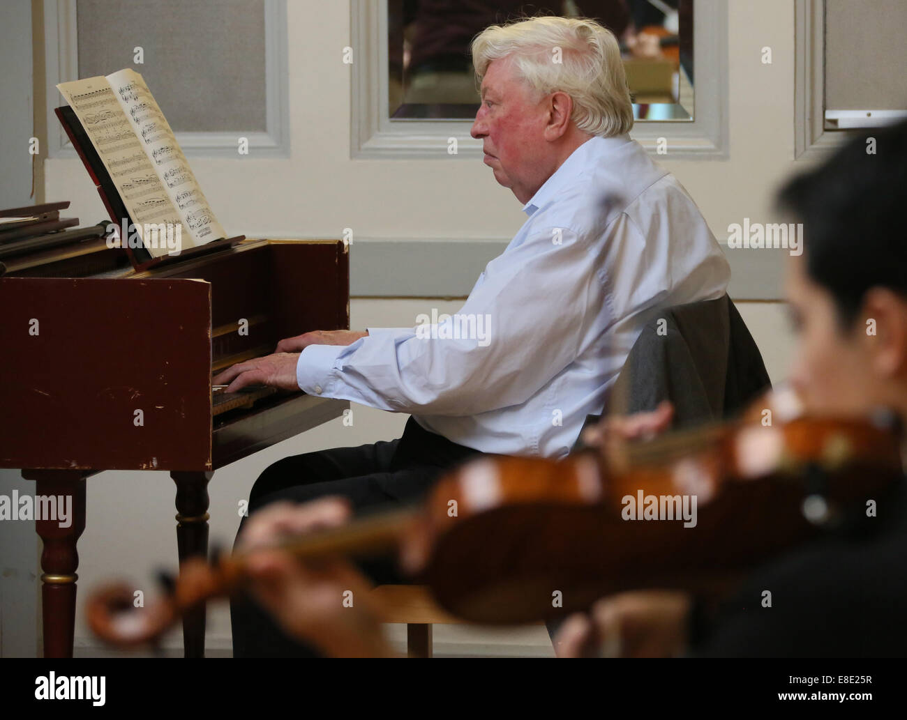 Berlin, Germany. 06th Oct, 2014. Nobel laureate in chemistry Gerhard ...