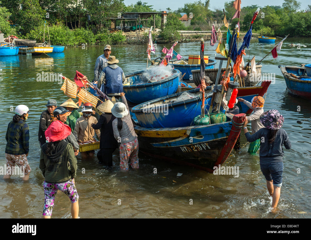 Fight Fish High Resolution Stock Photography and Images - Alamy