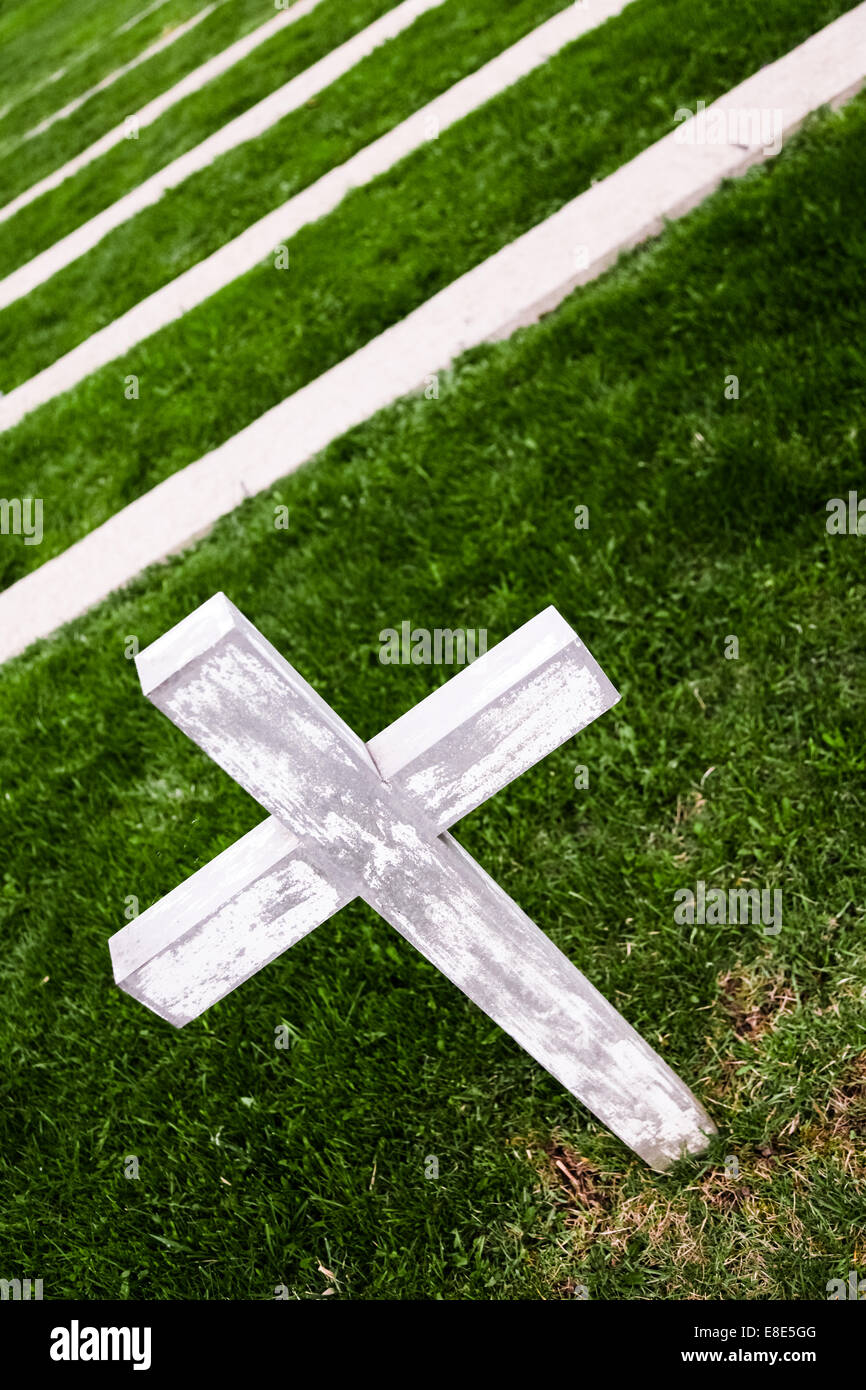 Lonely white cross hi-res stock photography and images - Alamy