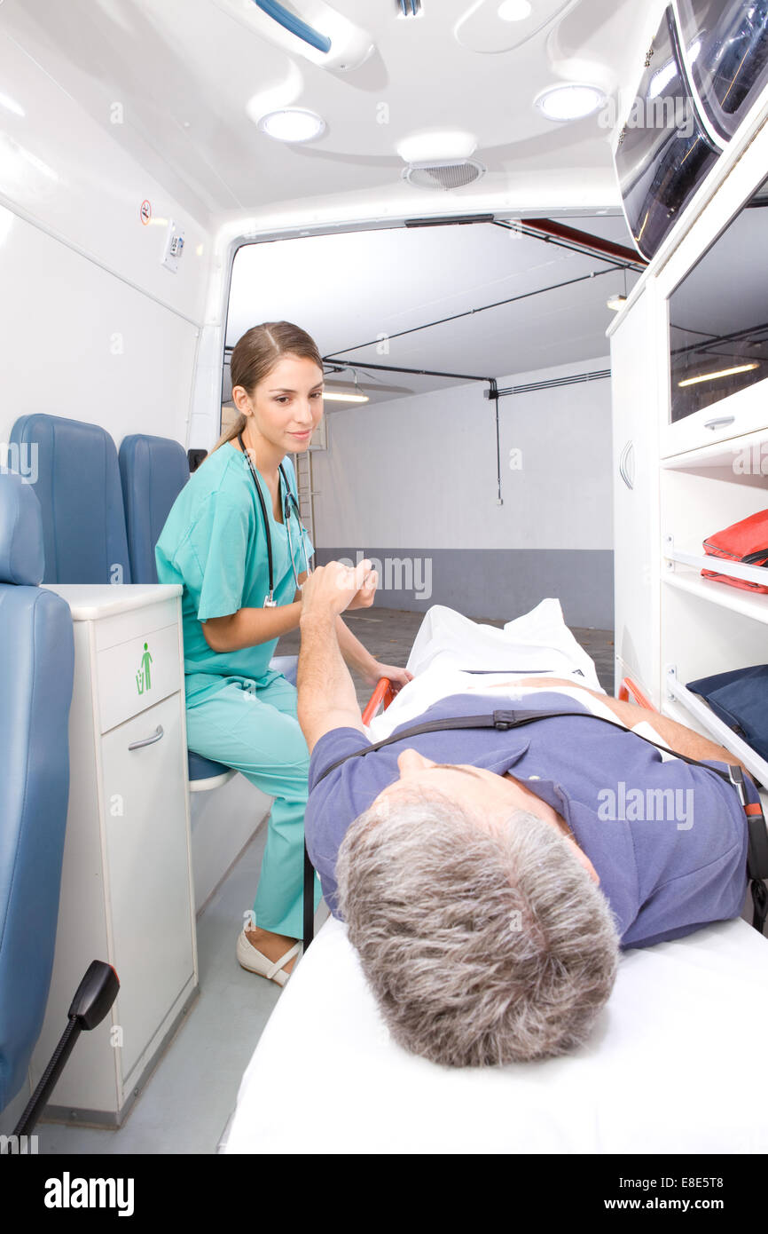 Female Paramedic Uk High Resolution Stock Photography and Images - Alamy