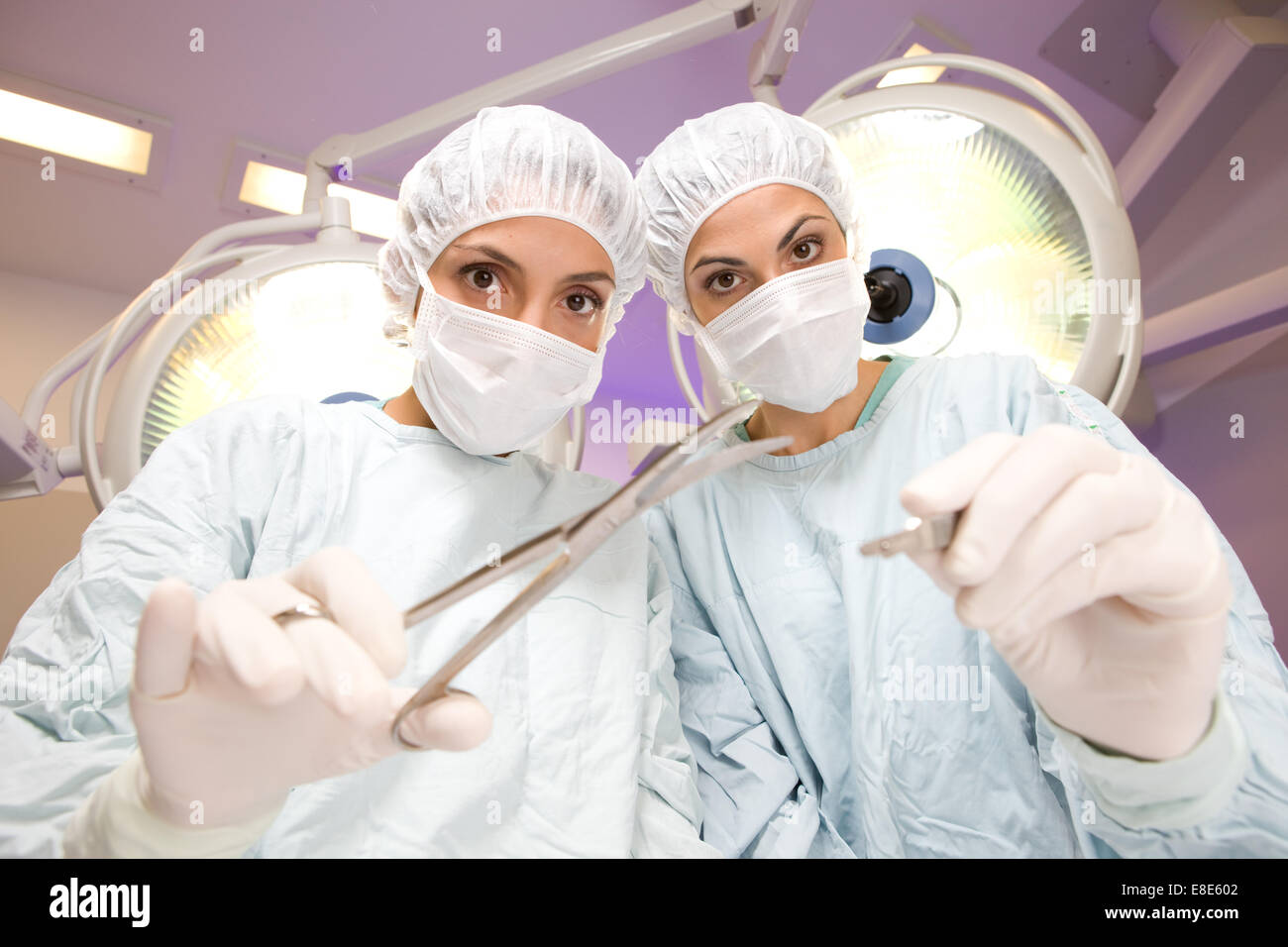 Female surgeons hi-res stock photography and images - Alamy