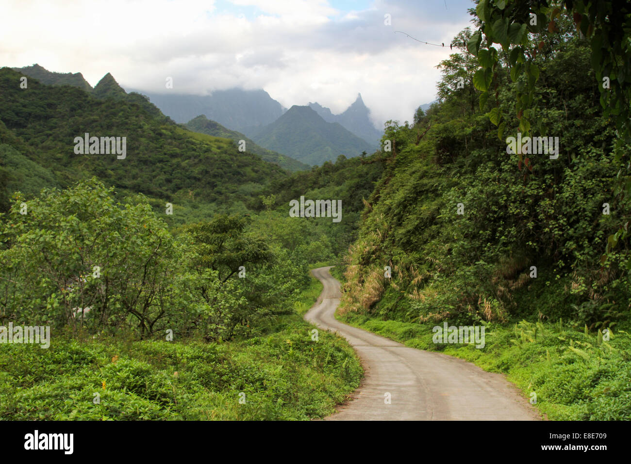 Tropical valley hi-res stock photography and images - Alamy