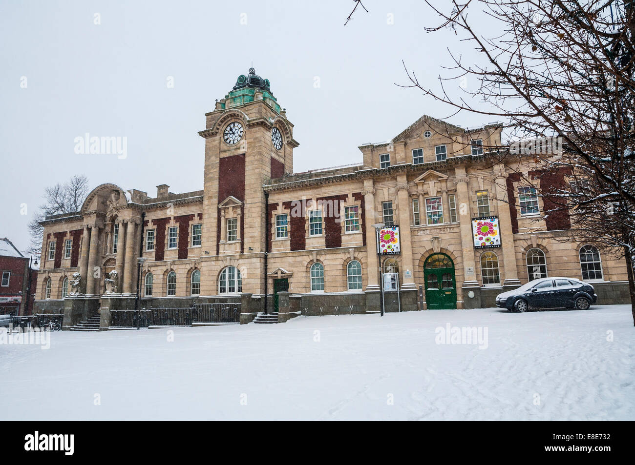 Winter Snow Blizzard In Barry Stock Photos & Winter Snow Blizzard In ...