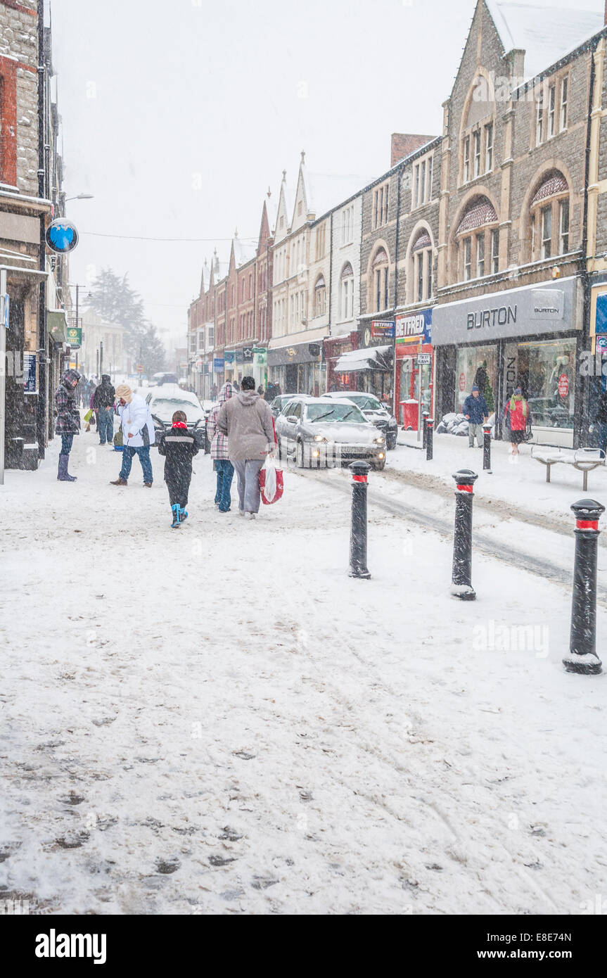 Winter Snow Blizzard In Barry Stock Photos & Winter Snow Blizzard In ...