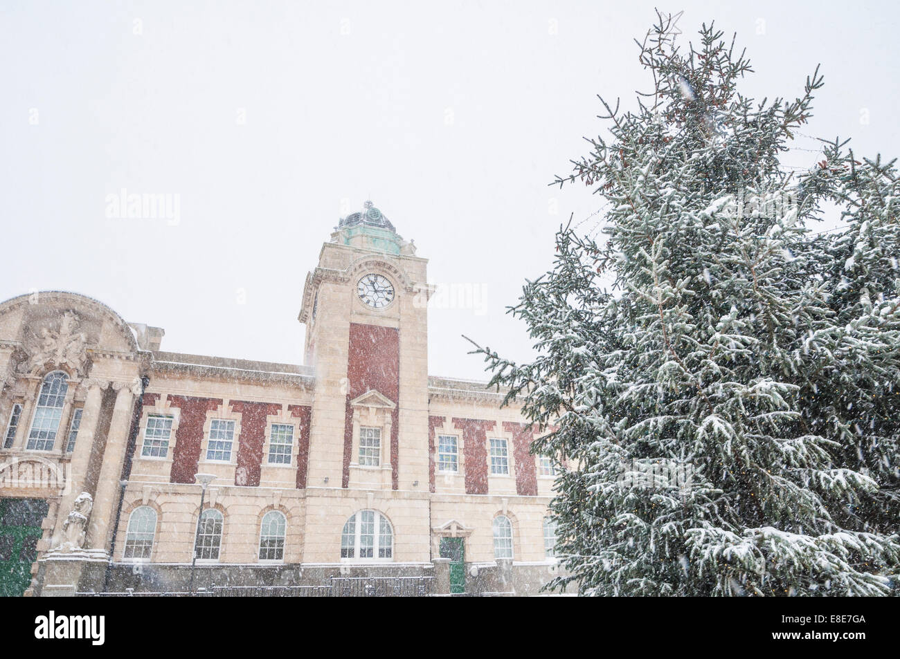 Winter snow blizzard in barry hi-res stock photography and images - Alamy