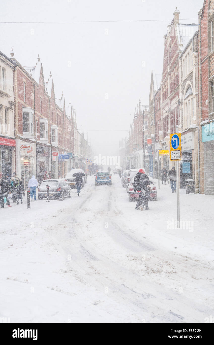 Winter snow blizzard in barry hi-res stock photography and images - Alamy