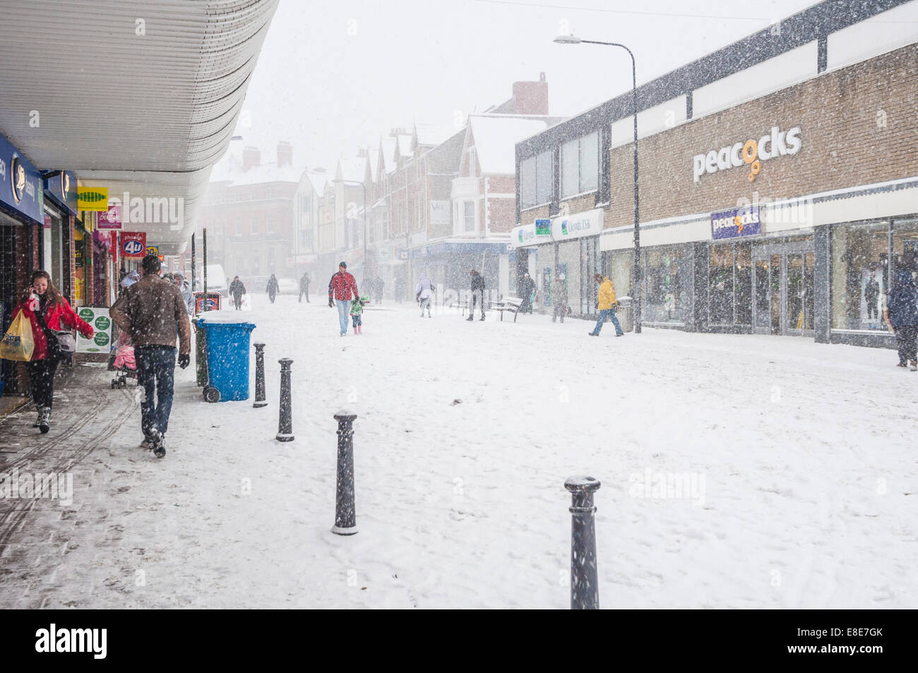 Winter snow blizzard in barry hi-res stock photography and images - Alamy