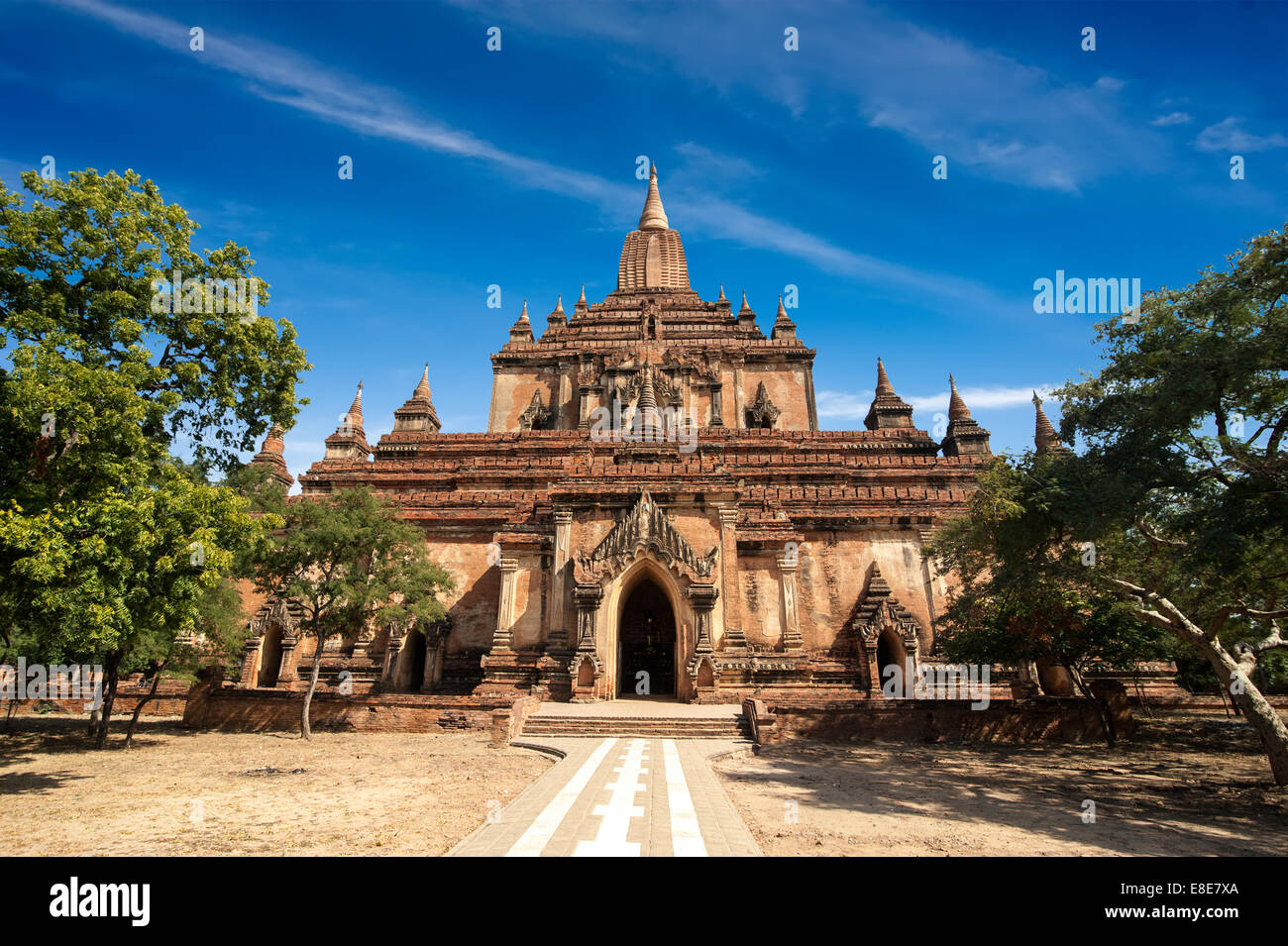 Sulamani Pagoda. Amazing architecture of old Buddhist Temples at Bagan ...