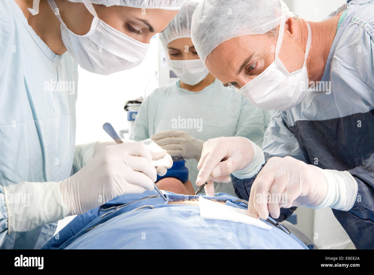 The knife performing hi-res stock photography and images - Alamy
