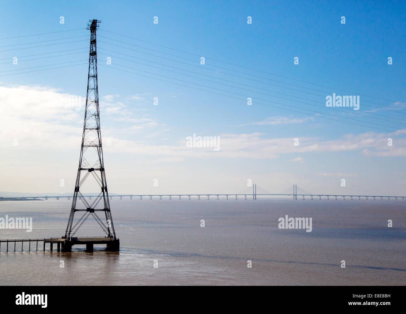 Electricity crossing river hi-res stock photography and images - Alamy