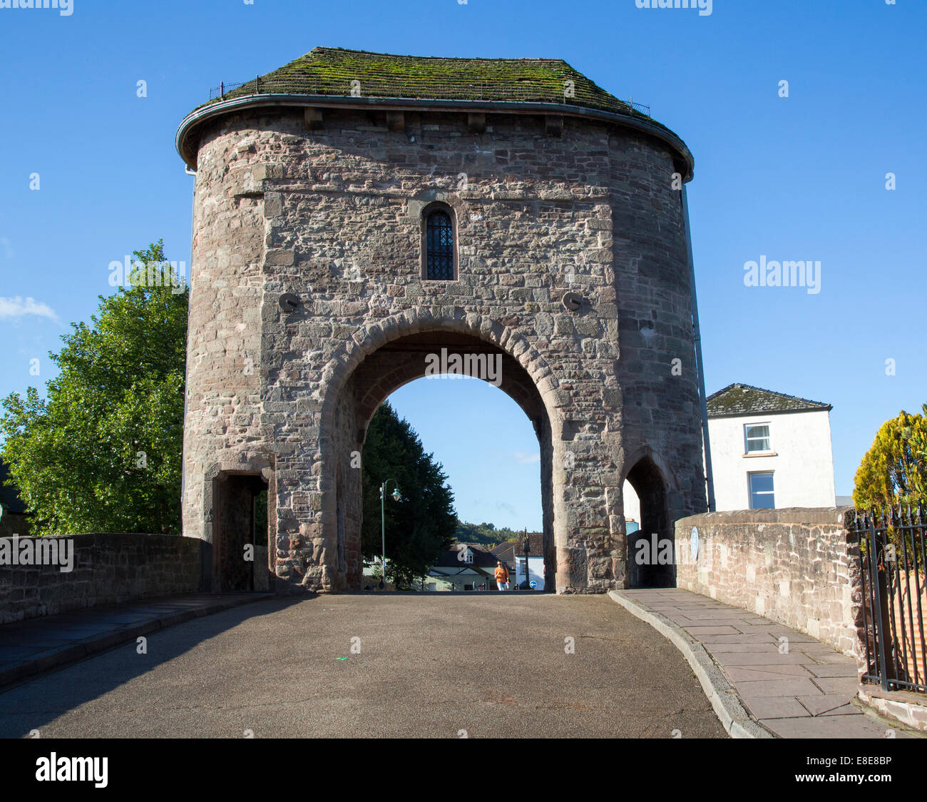 Medieval Monnow Bridge gatehouse in Monmouth South Wales UK Stock Photo ...