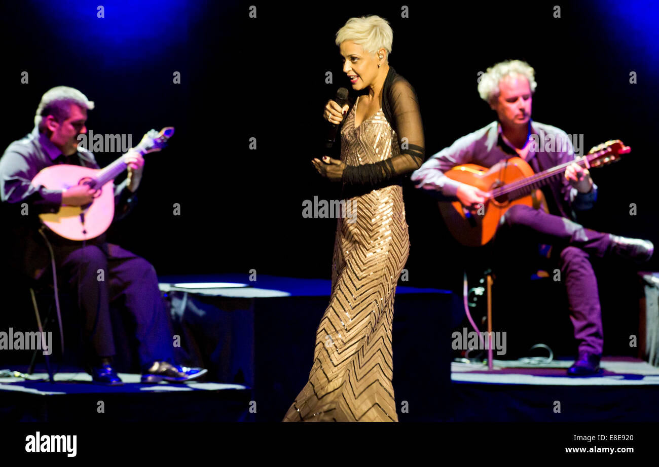 Portuguese fado singer hi-res stock photography and images - Alamy