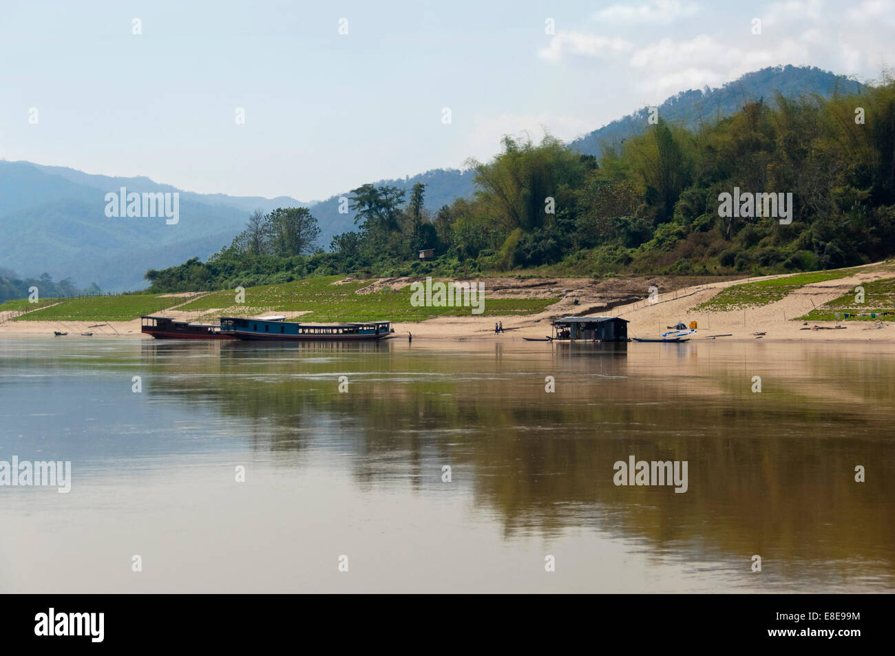 Trans boundary river hi-res stock photography and images - Alamy