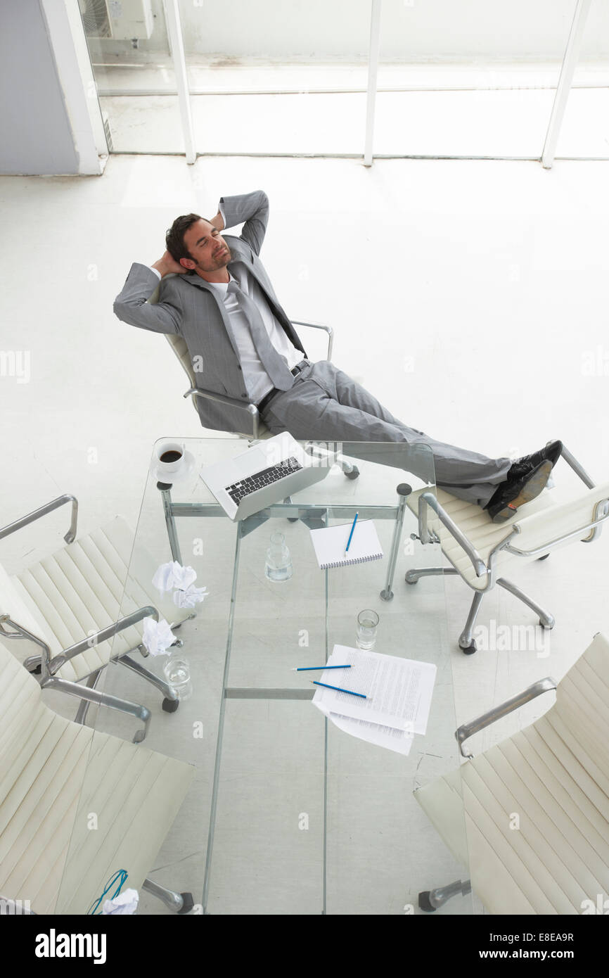 Full length stock manager hi-res stock photography and images - Alamy