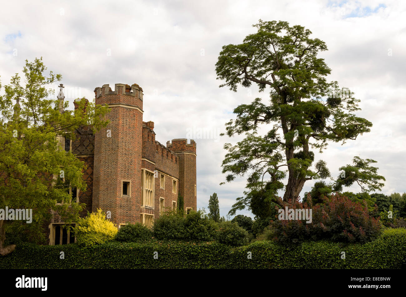 Hampton Court Palace - England Stock Photo - Alamy