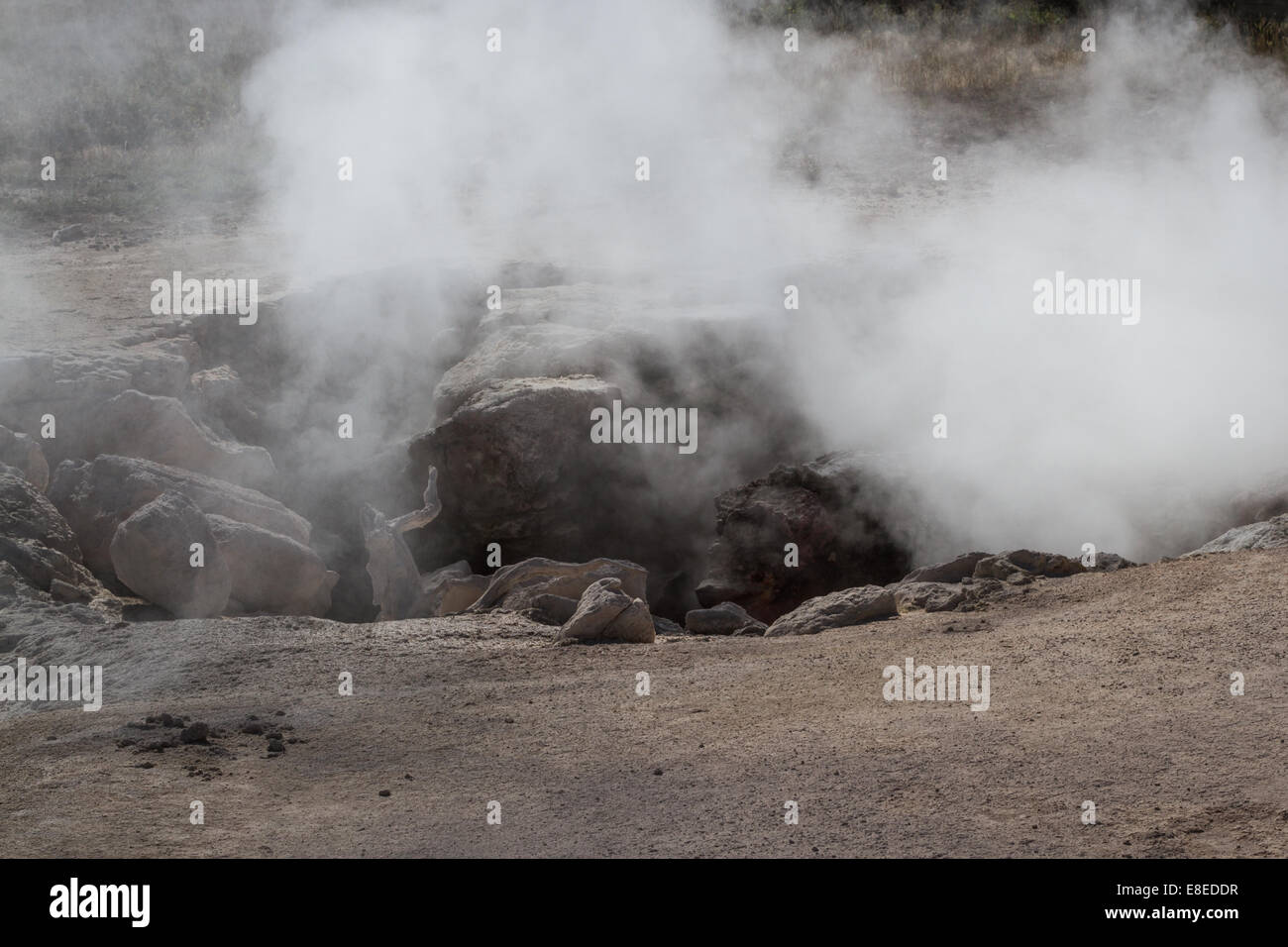 White rocks in yellowstone national hi-res stock photography and images ...