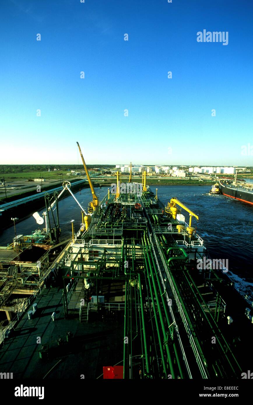 Oil Tanker Offloading in Houston Ship Channel Stock Photo - Alamy