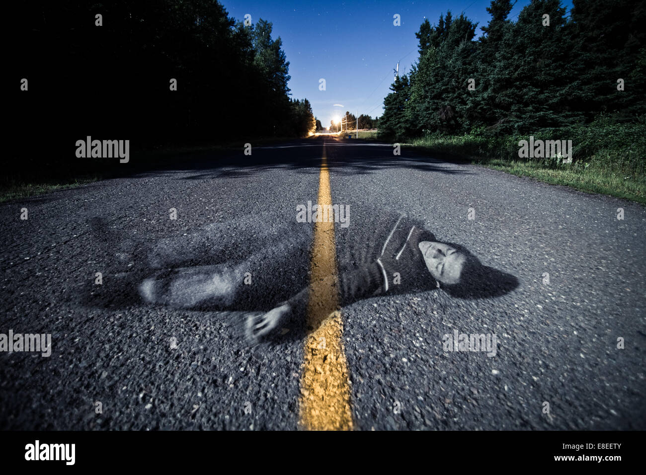 Dead body man road hi-res stock photography and images - Alamy