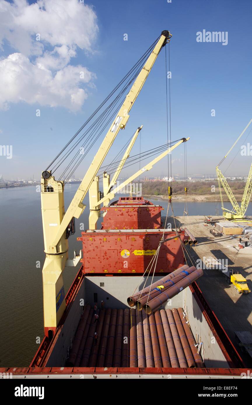 Offloading crane hi-res stock photography and images - Alamy