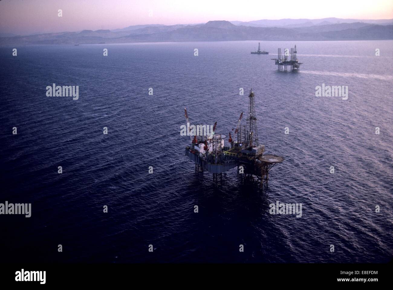 Offshore Oil Rig Egypt High Resolution Stock Photography and Images - Alamy