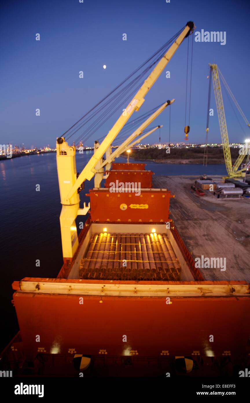 Offloading Crane High Resolution Stock Photography and Images - Alamy