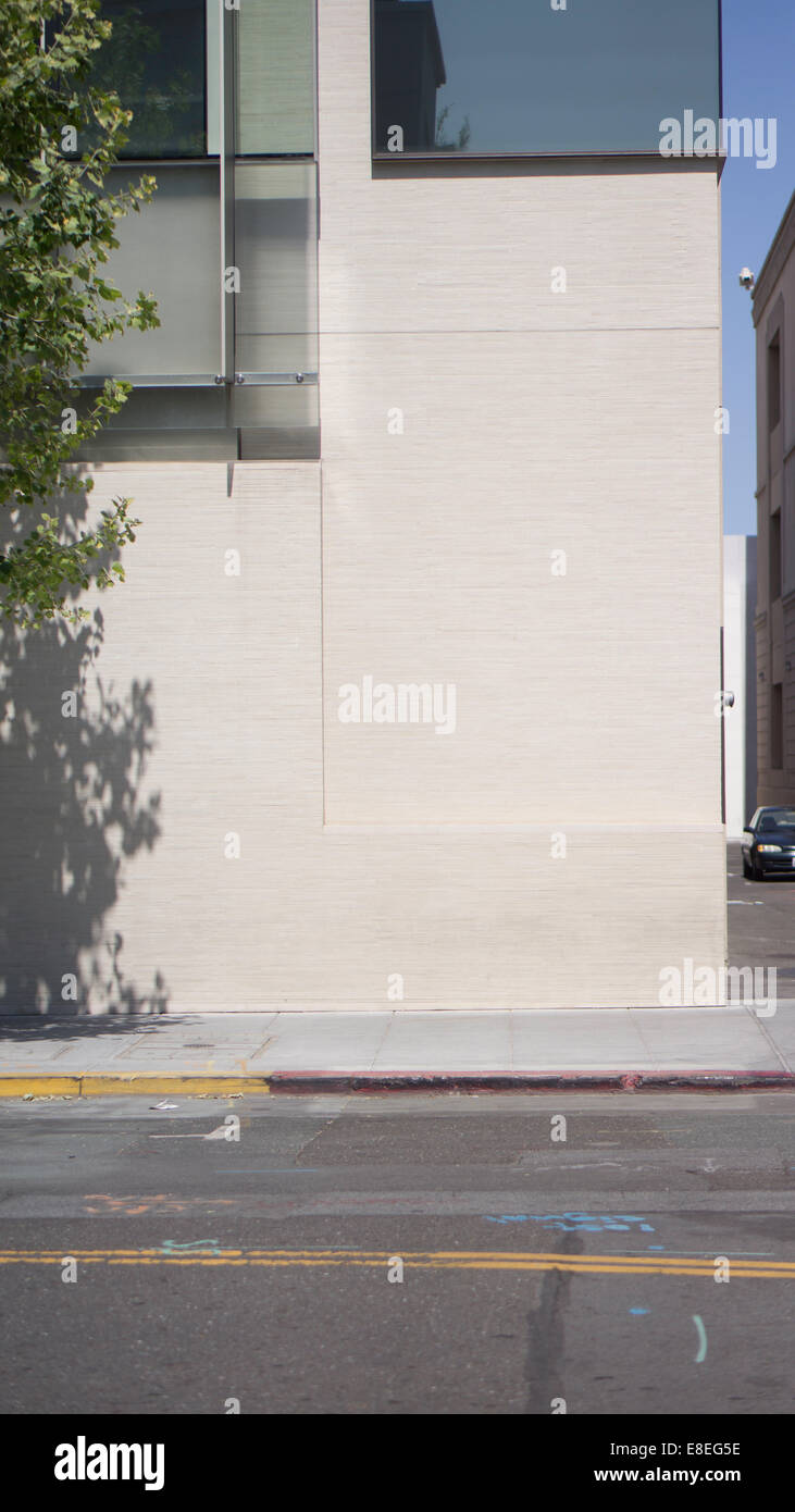 Office building windows shadow hi-res stock photography and images - Alamy