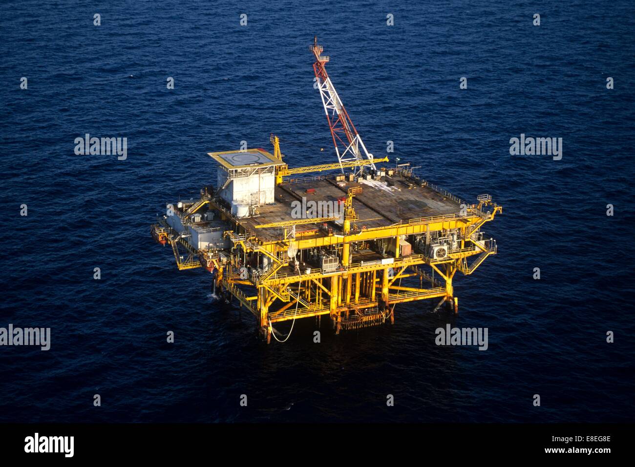 Production platform offshore hi-res stock photography and images - Alamy