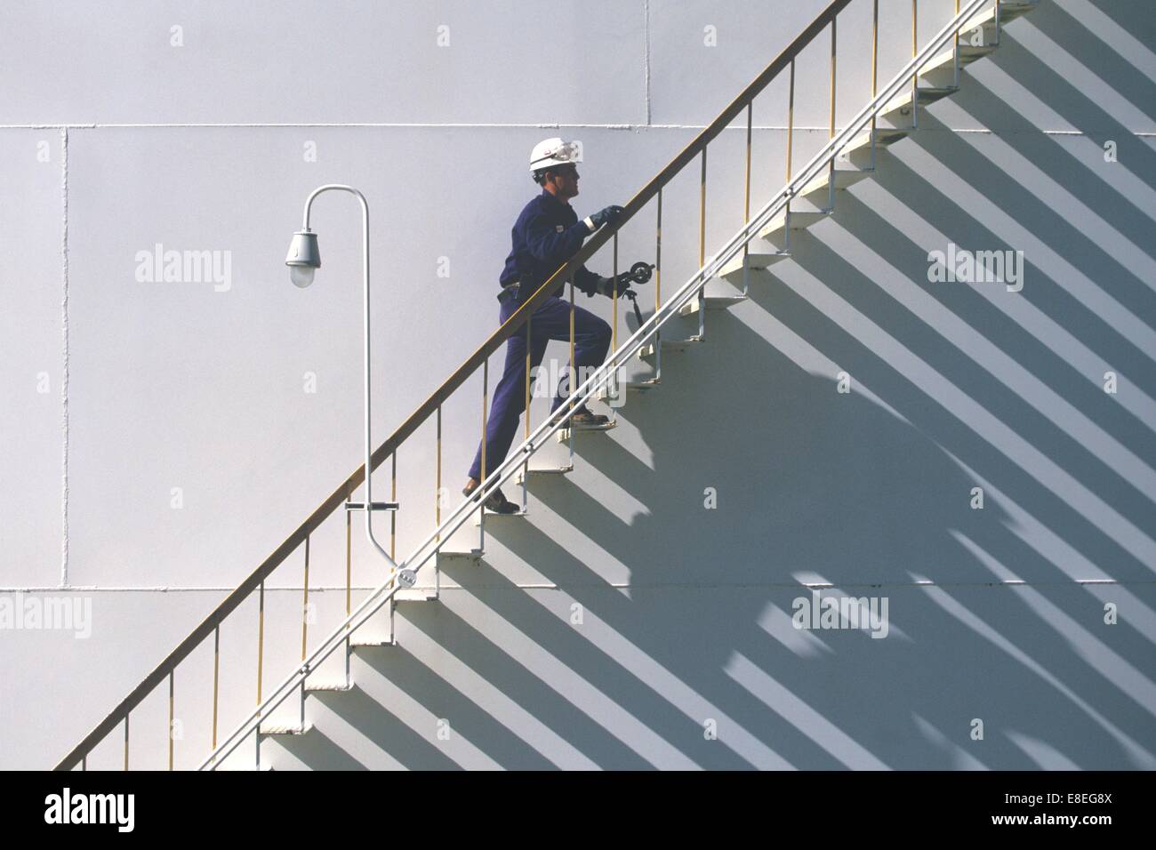 Petro chemical industry storage tank High Resolution Stock Photography ...