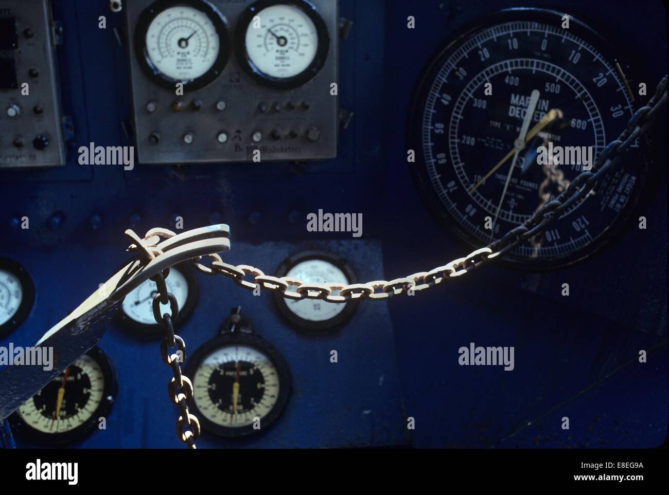 Rig hand hi-res stock photography and images - Alamy