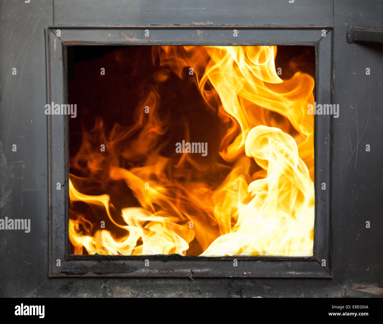 Big fire in fireplace hi-res stock photography and images - Alamy