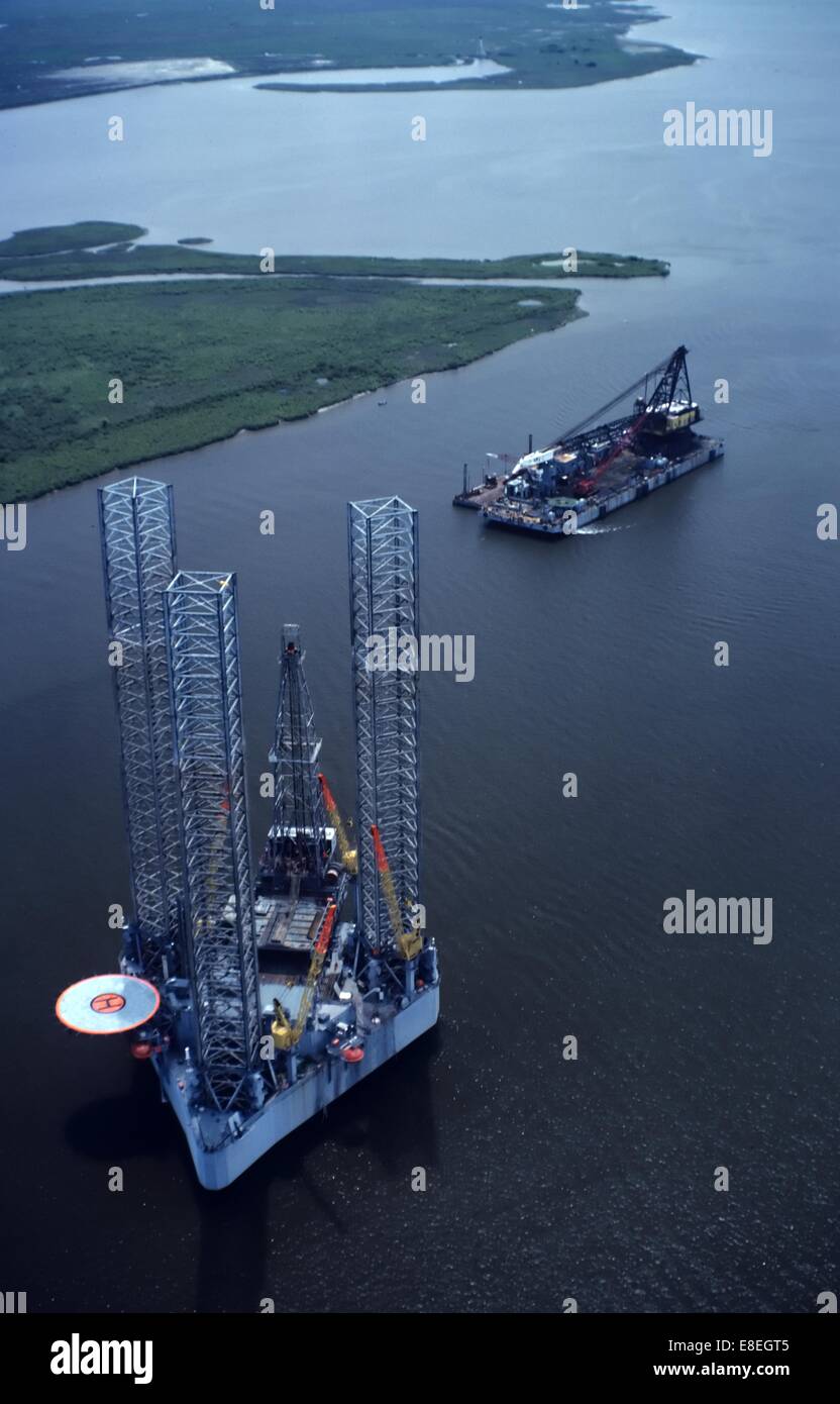 Inland drilling exploration hi-res stock photography and images - Alamy