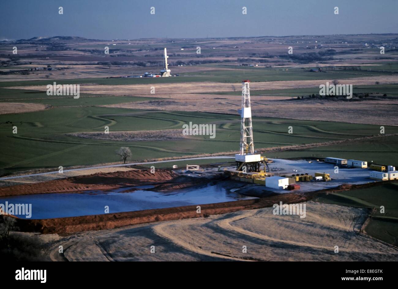 Oil drilling rigs hi-res stock photography and images - Alamy
