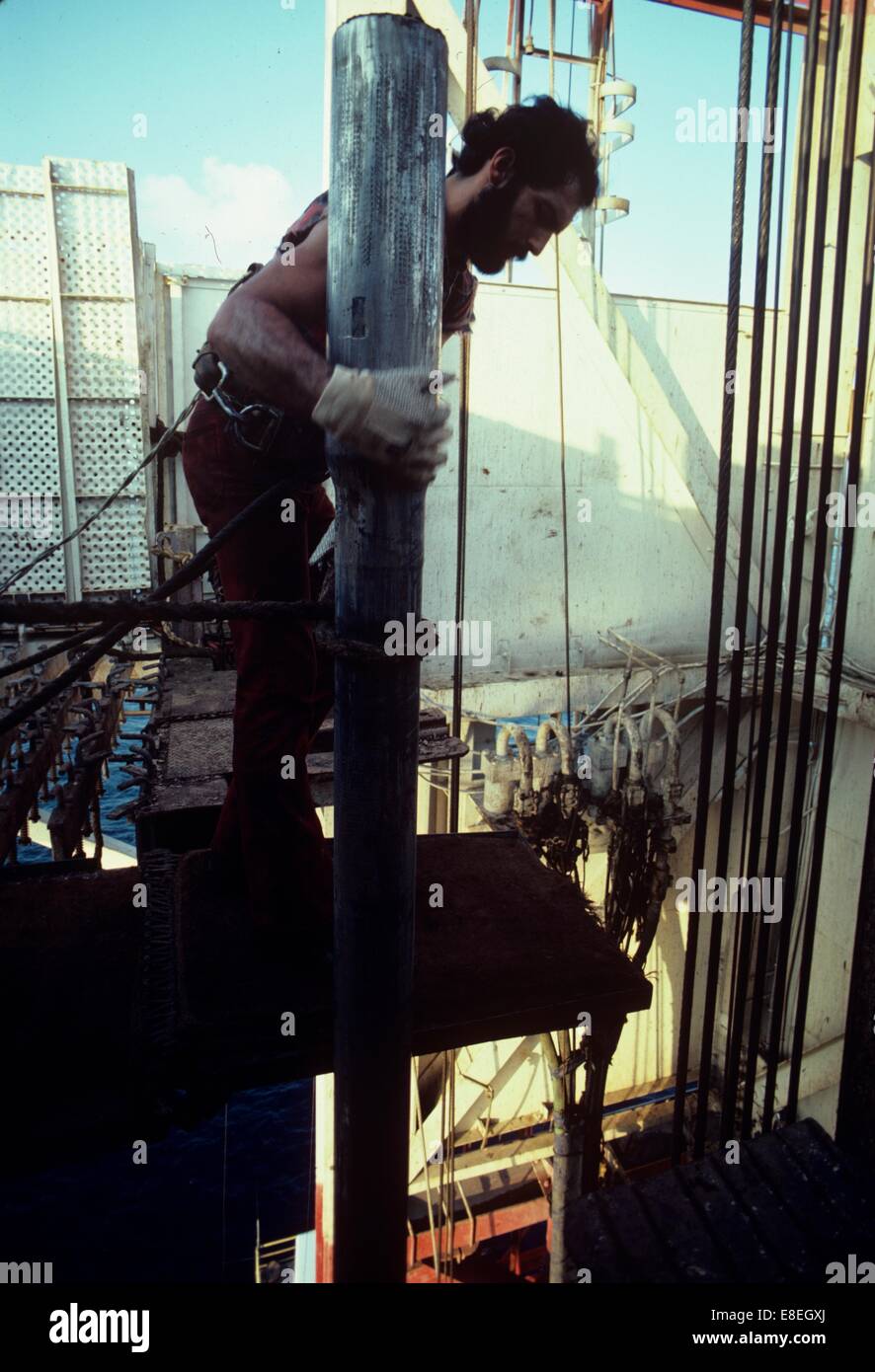 Texas oil rig offshore hi-res stock photography and images - Alamy